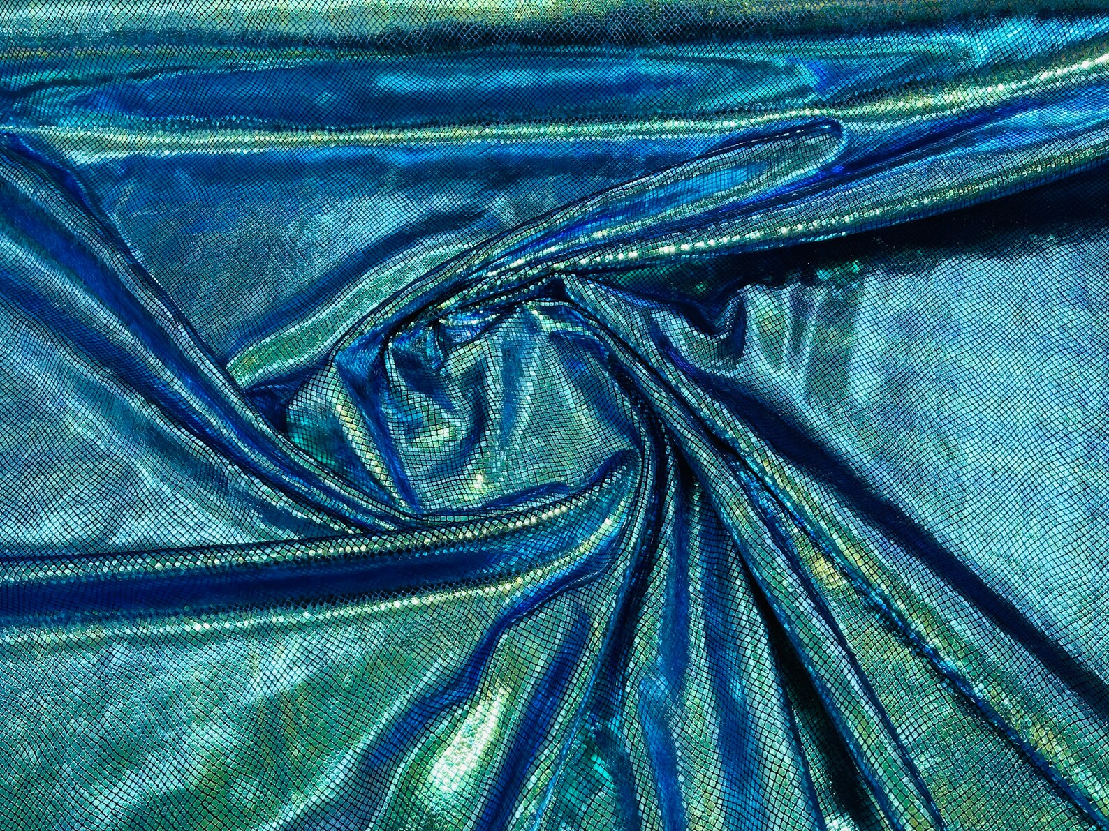 Mermaid Green Iridescent Snake Skin Stretch Velvet Spandex Fabric - Etsy
