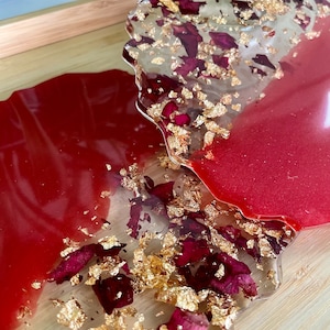 Epoxy Resin Coaster With Natural Rose Petals & 22 Carat Gold Leaf - Etsy