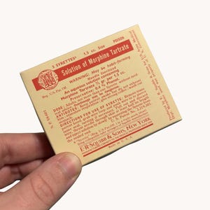 WW2 Syrette Medical Box US Army, Reproduction RAMC, Reproduction Film ...