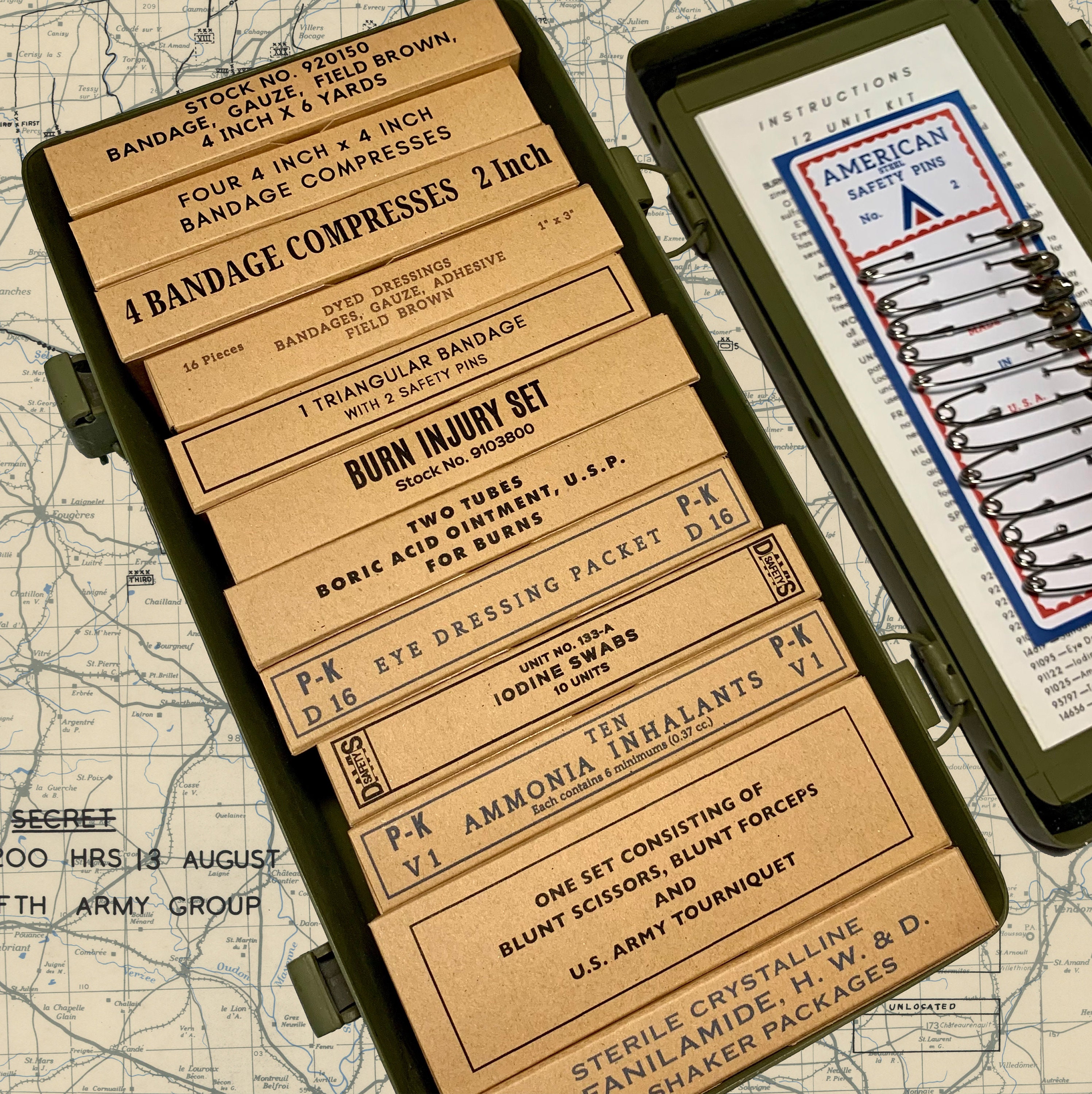 WW2 US Gas First Aid Kit Set Boxes Repro Militaria Memorabilia ...