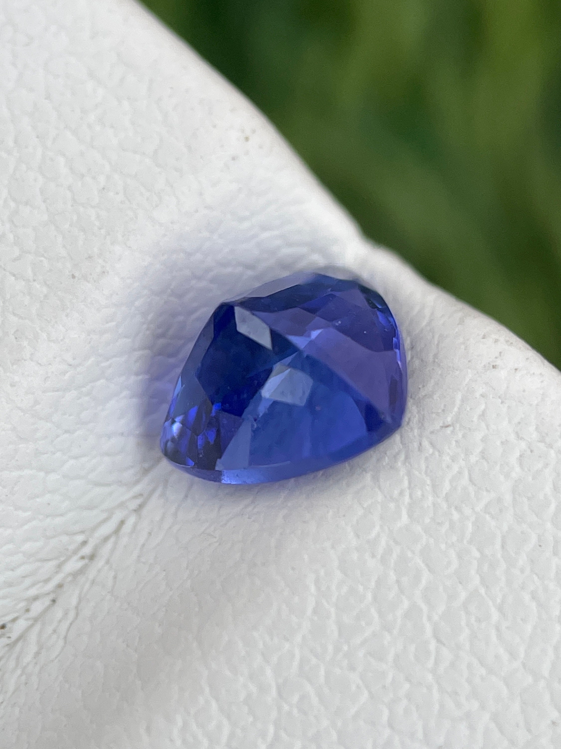 AAA+ Natural D Block Tanzanite Trillion 6mm, Deep Blue Faceted ...