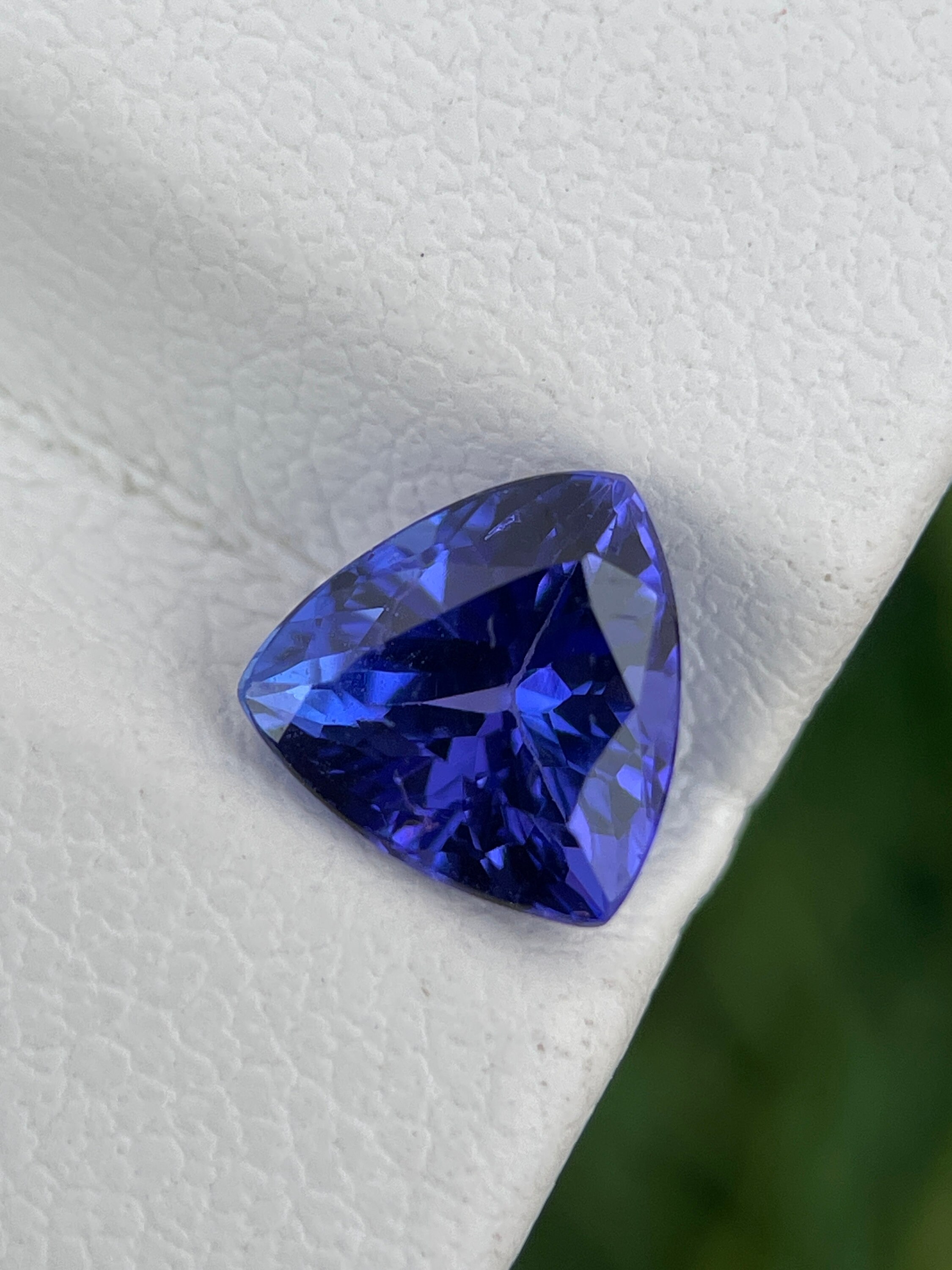 AAA+ Natural D Block Tanzanite Trillion 6mm, Deep Blue Faceted ...