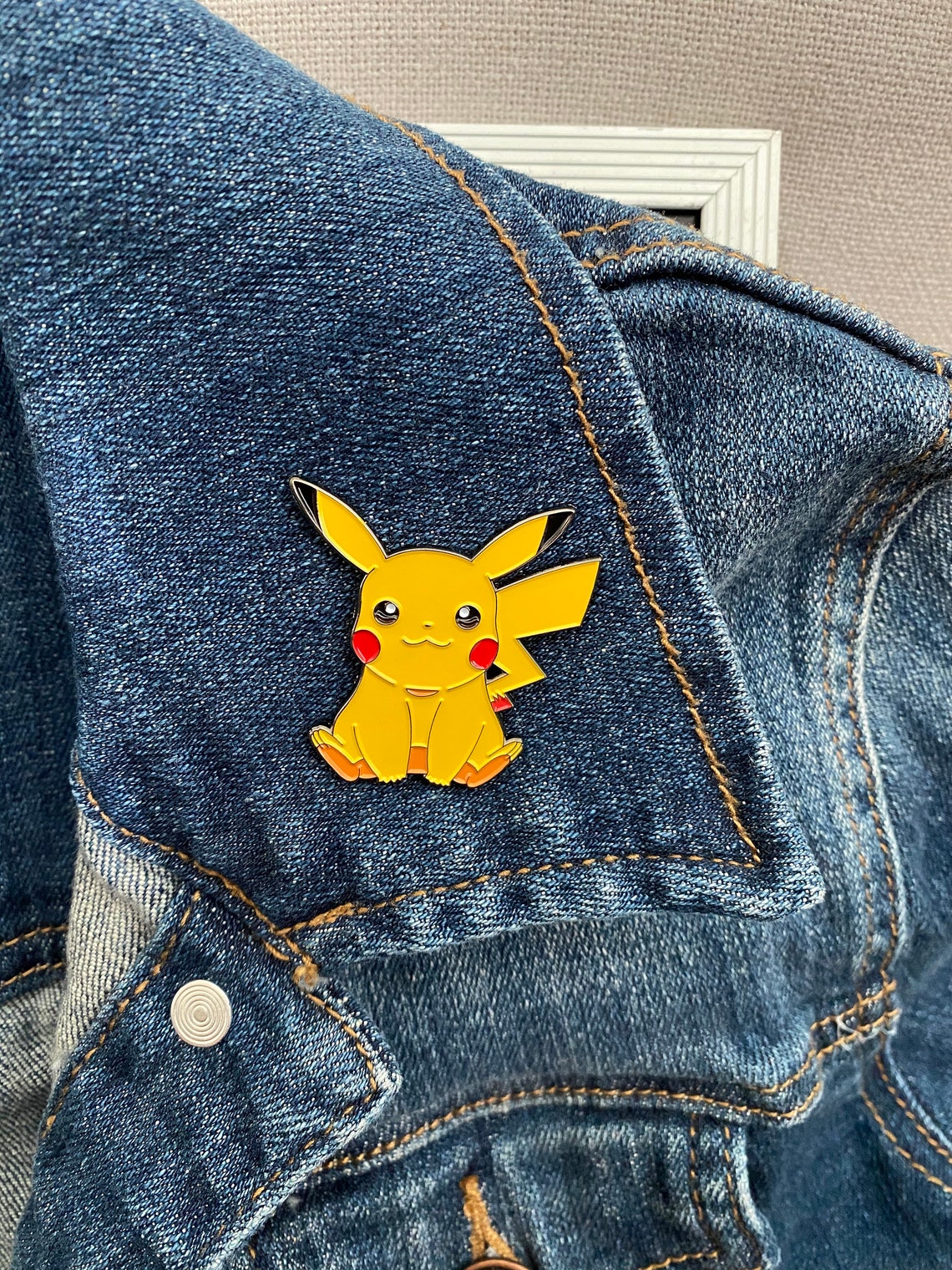 Pokemon 4pc Enamel Pin Set, Pikachu, Squirtle, Bulbasaur, Charmander ...