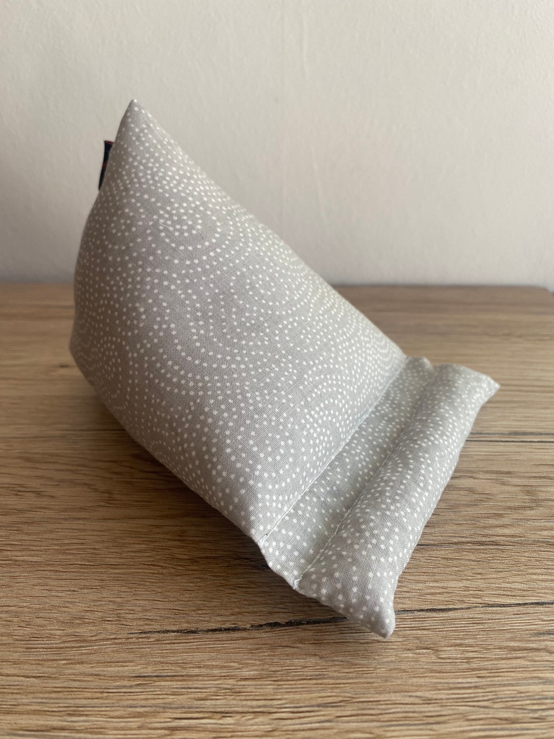 Mobile Phone Cushion, Mobile Phone Bean Bag, Mobile Phone Holder ...