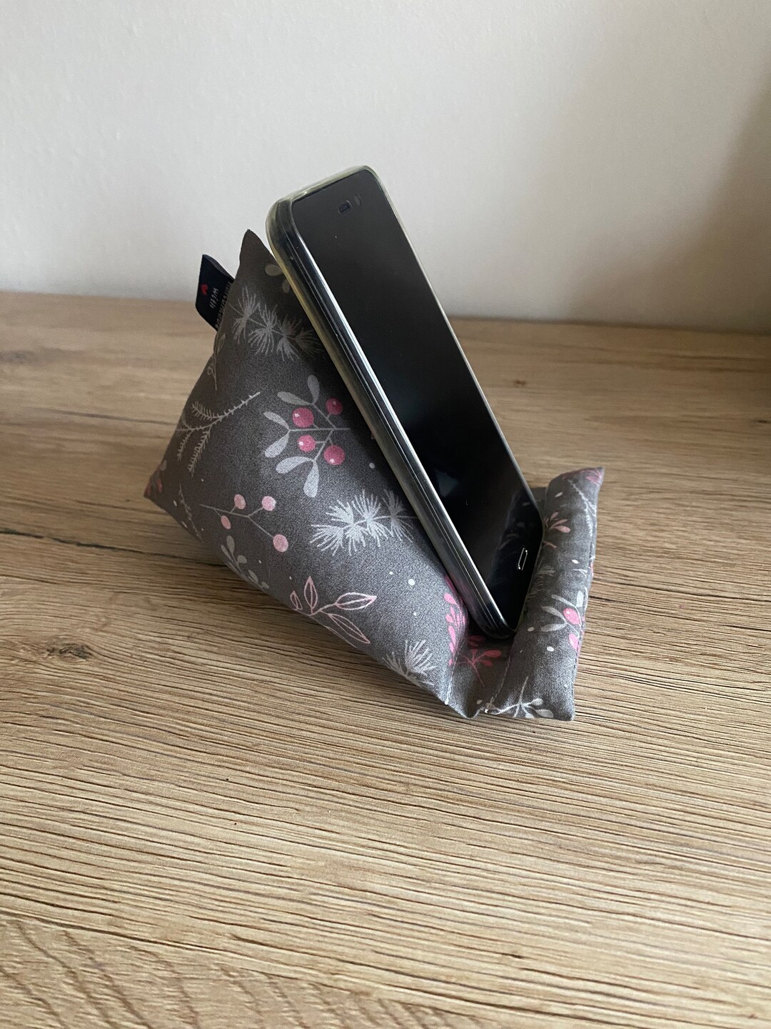 Mobile Phone Cushion, Mobile Phone Bean Bag, Mobile Phone Holder ...
