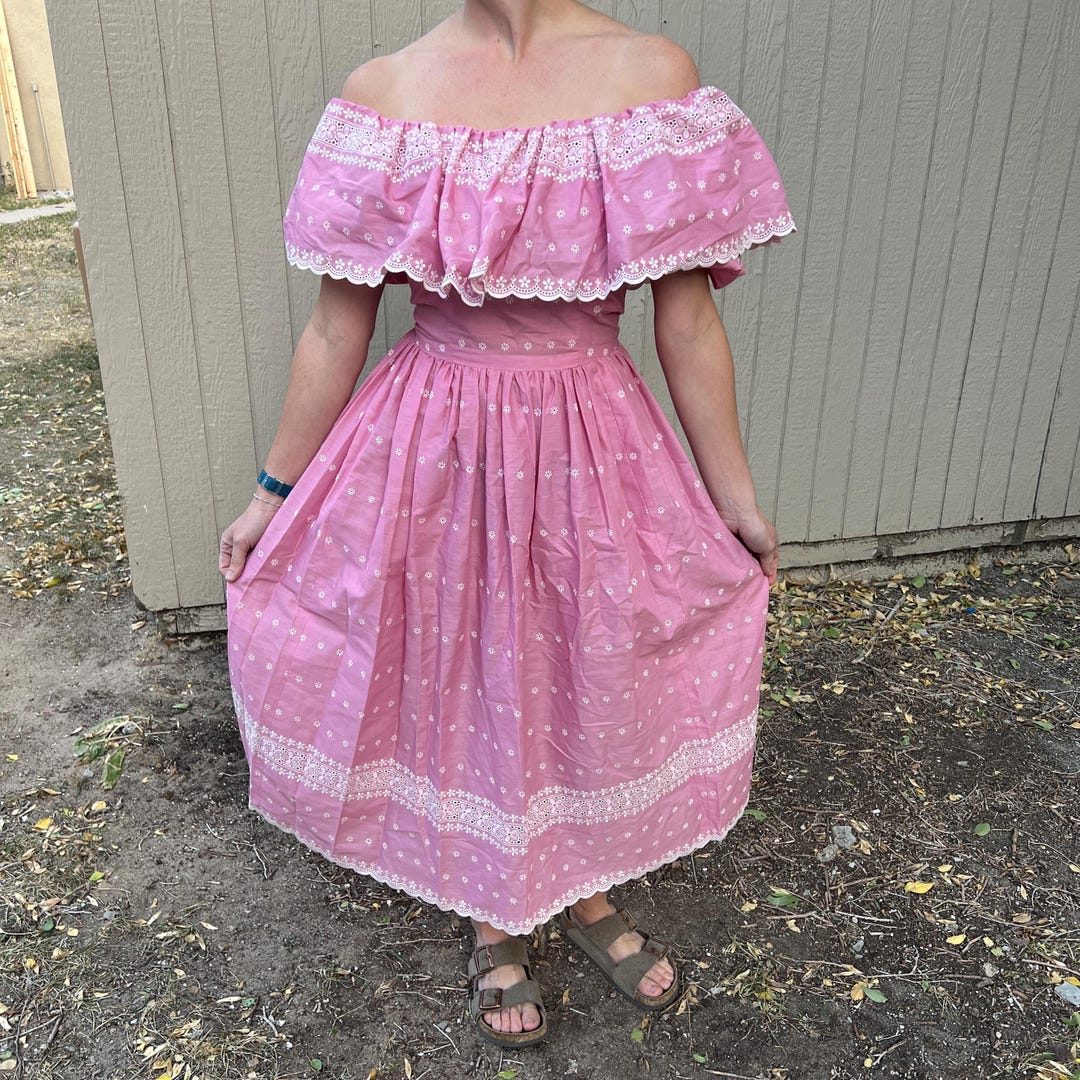Vintage 70’s Style Handmade Pink and White Floral Embroidered off the ...