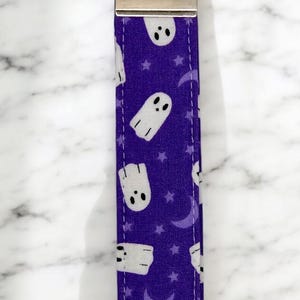 Ghost Wristlet Key Fob: Spooky Horror Keychain - Etsy