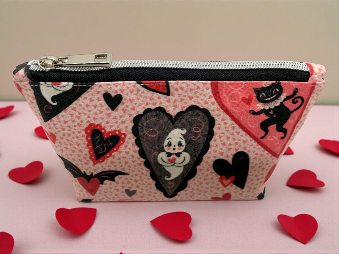 Vintage Valentine’s Day Zipper Pouch,midnight Kiss Pouch,kawaii Pouch ...