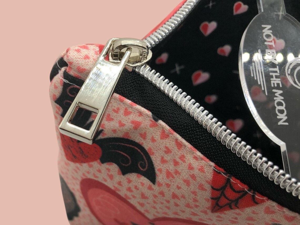 Vintage Valentine’s Day Zipper Pouch,midnight Kiss Pouch,kawaii Pouch ...