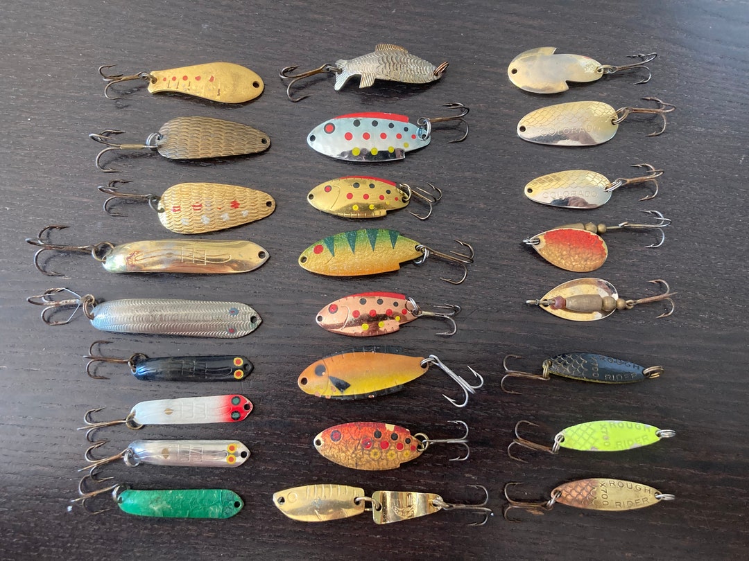 2306.002 Collection of 25 Thomas Fishing Lures - Etsy