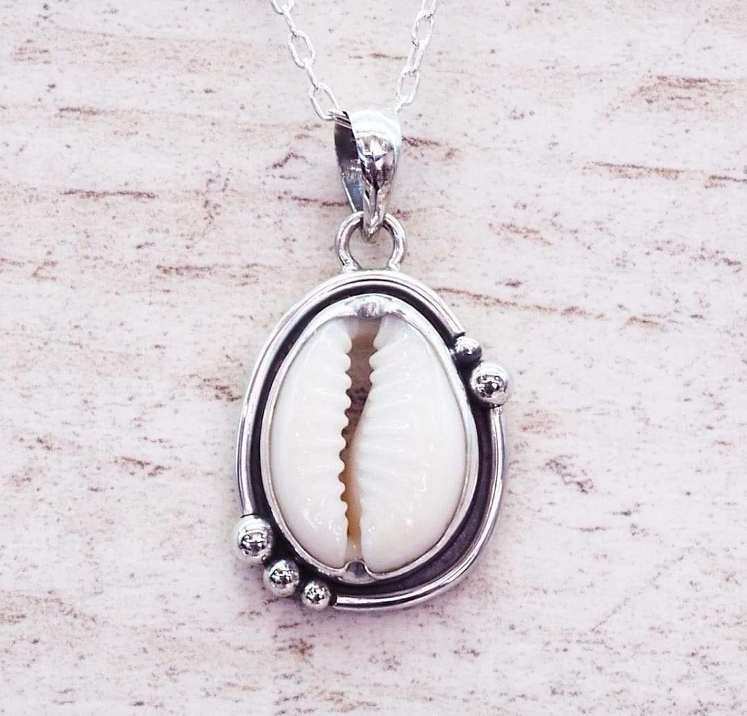 Cowrie Shell Pendant, Handmade Pendant, 925 Silver Pendant, Natural ...