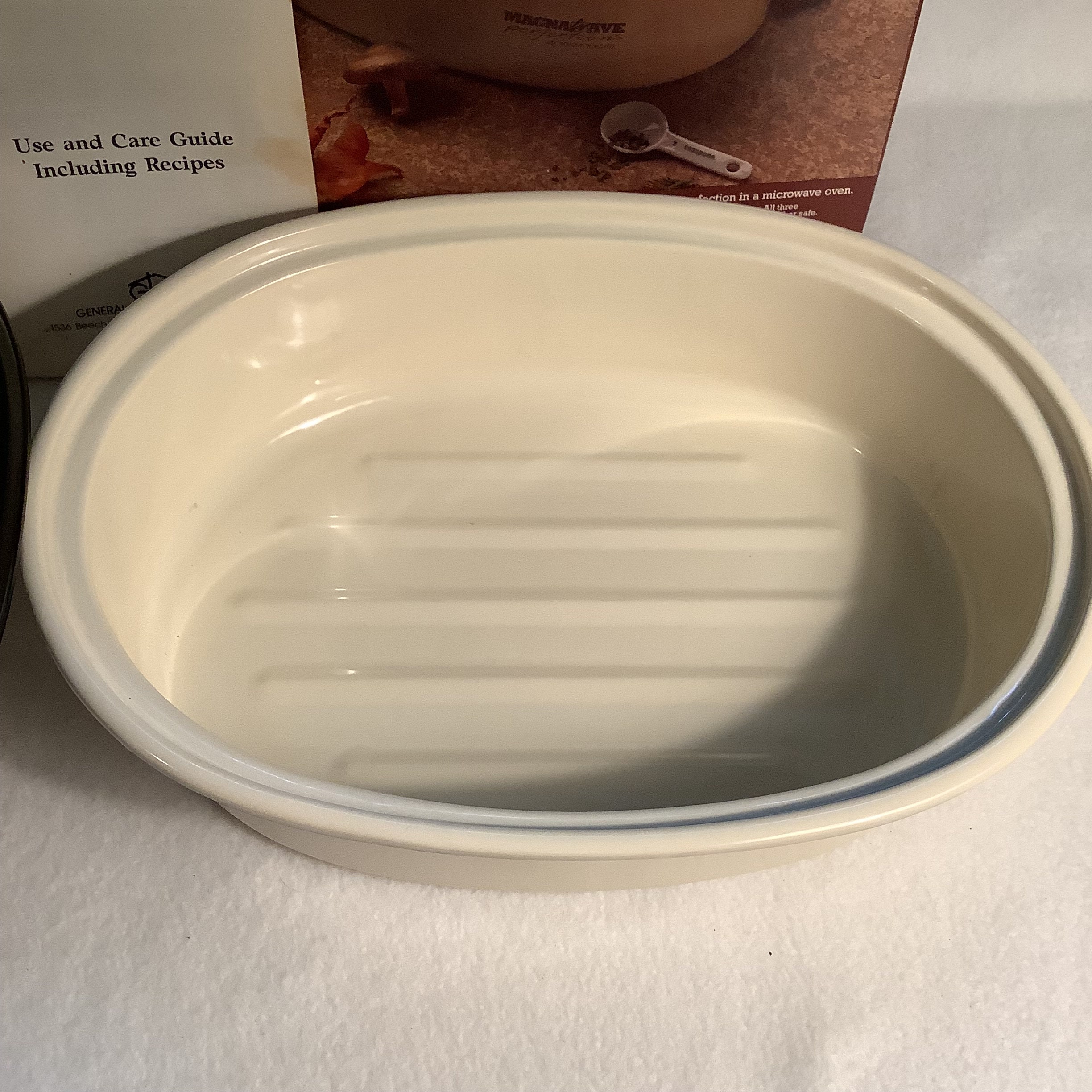 Magnawave Perfection Microwave Roaster Pan in Original Box With Booklet ...