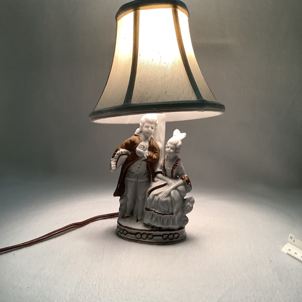 Martha a George Lamp - Etsy