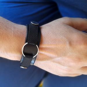 Adjustable Grief Bracelet, Handmade Leather Widow Bracelet, Wear a Ring ...