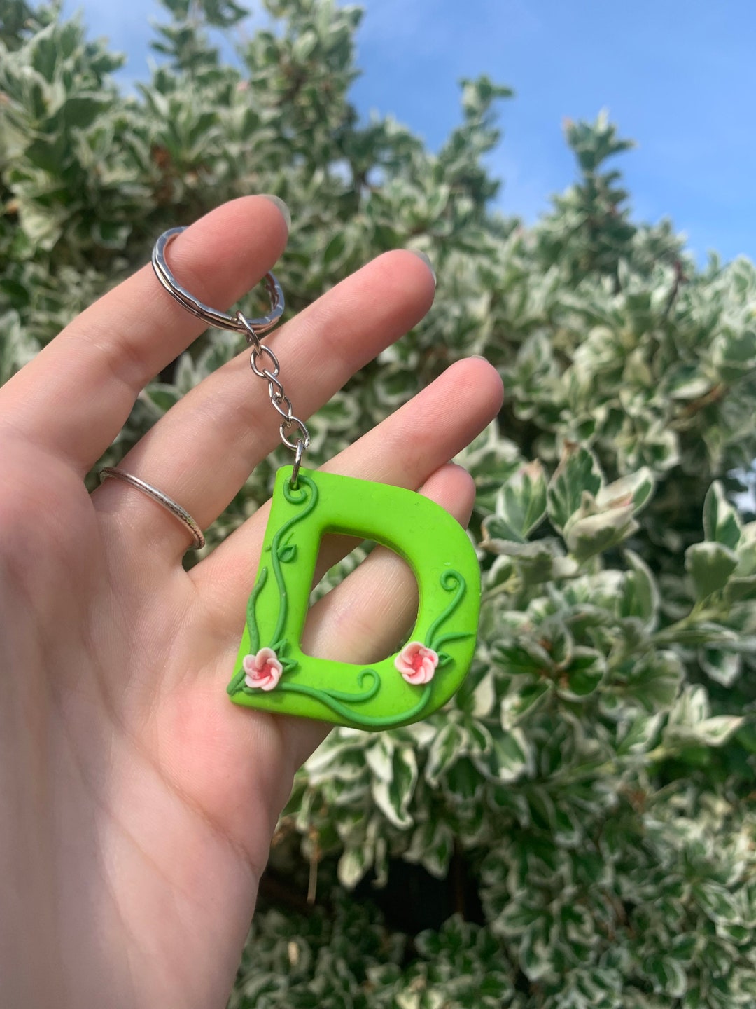 Floral Initial D Keychain Key Ring Personalised Clay Keychain Polymer ...