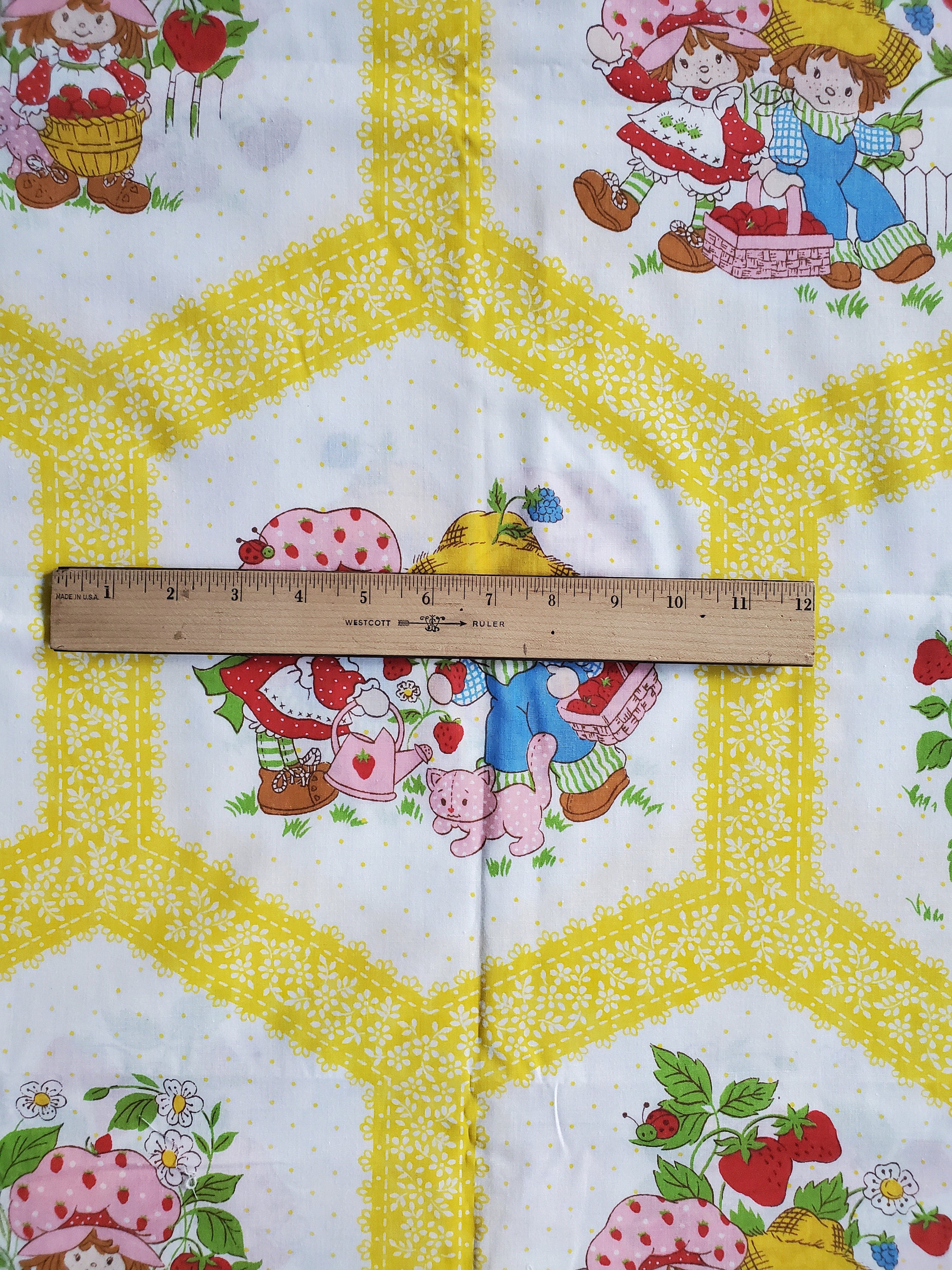 Huckleberry Pie and Strawberry Shortcake Vintage Fabric, Springs Mills ...