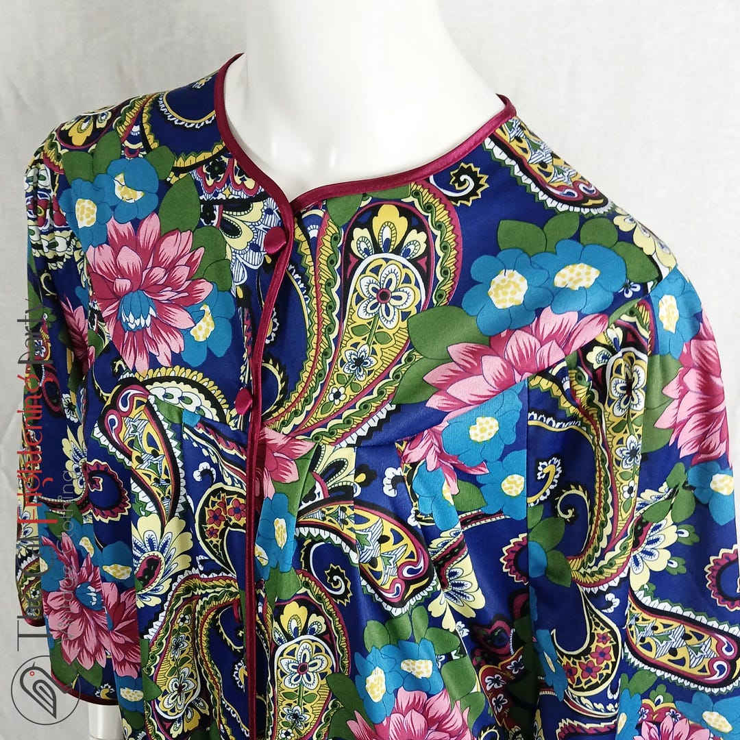 Vintage Housecoat, 1970s Psychedelic, Paisley Floral Robe, Size L/XL ...