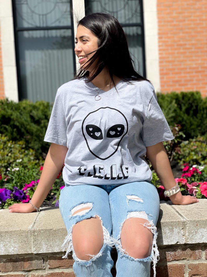 Camiseta XG TGIF: Camiseta gráfica unisex de Kpop - Etsy España