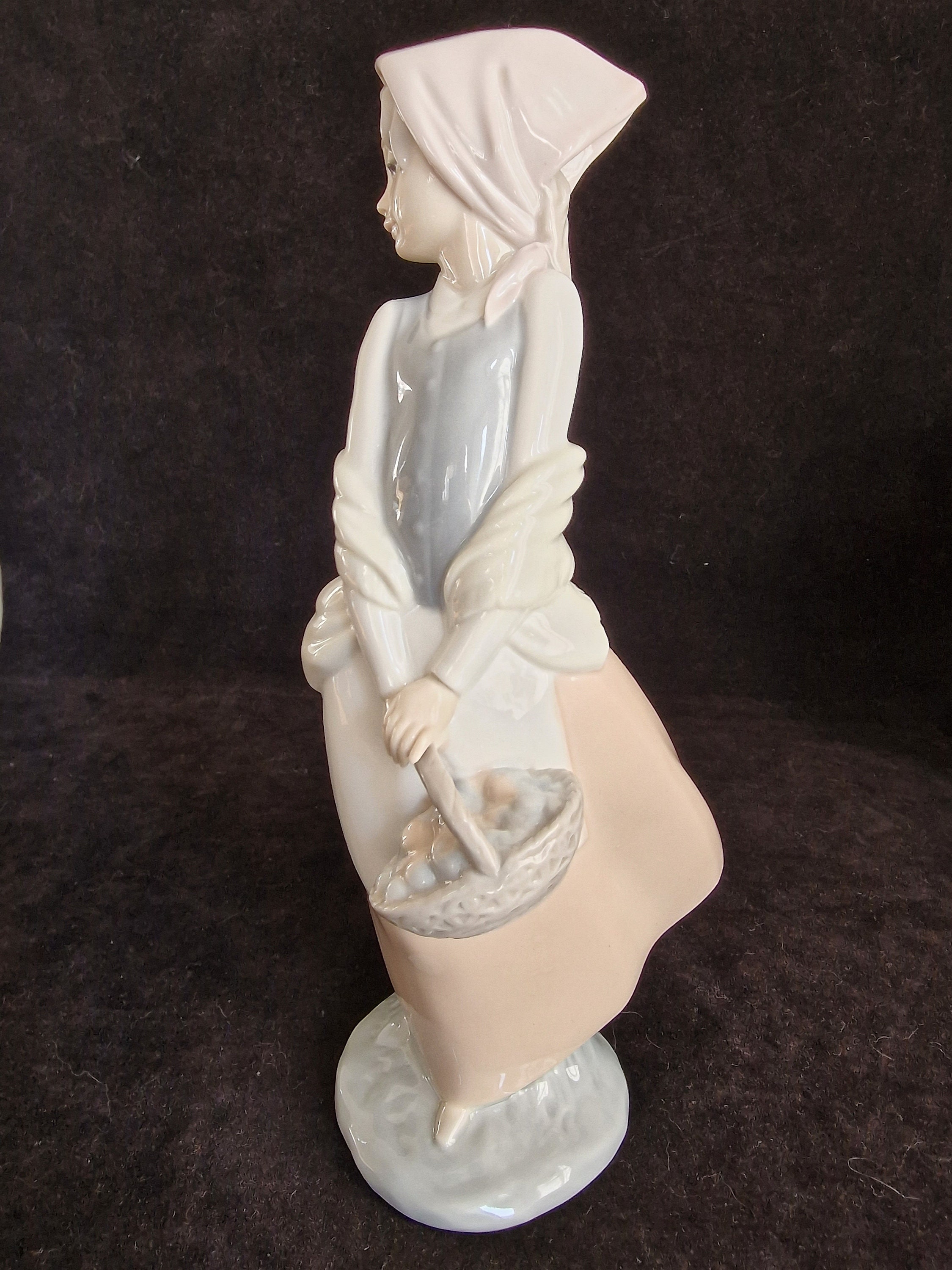 Vintage Spanish Porcelain Figurine 'graceful' From Nao, by Lladro 0237G ...