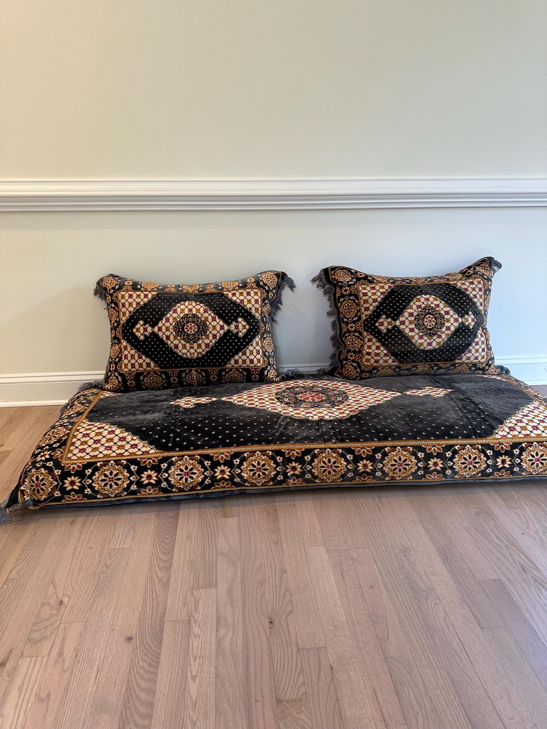 Afghan Toshak Covers, Majlis Jalsa Covers, Toshak and Pillows Covers ...