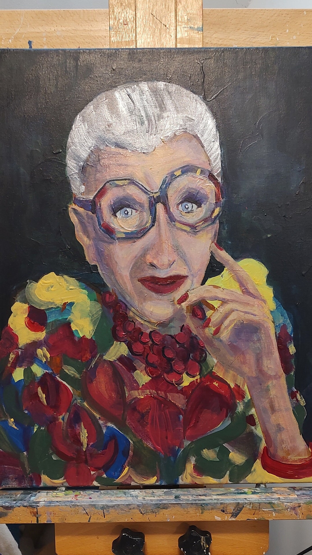 Iris Apfel Bold Colorful Portrait Painting, Fashion Icon, Creative ...