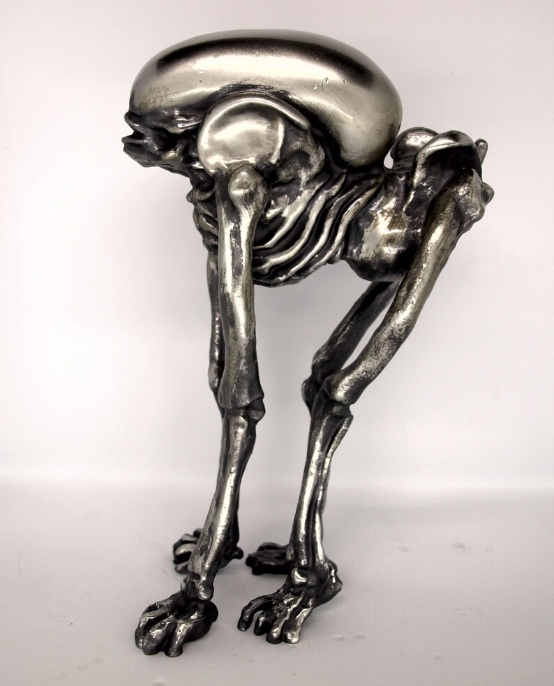 H.R. Giger Bambi Alien Sculpture Resin Surrealism AVP Warrior Xenomorph ...