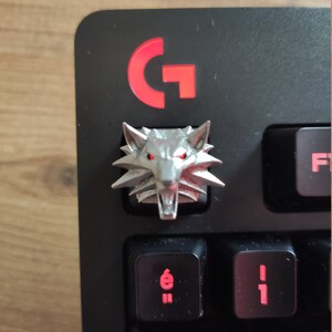 The Witcher Keycap / Witcher 3 Wild Hunt Medallion - Etsy