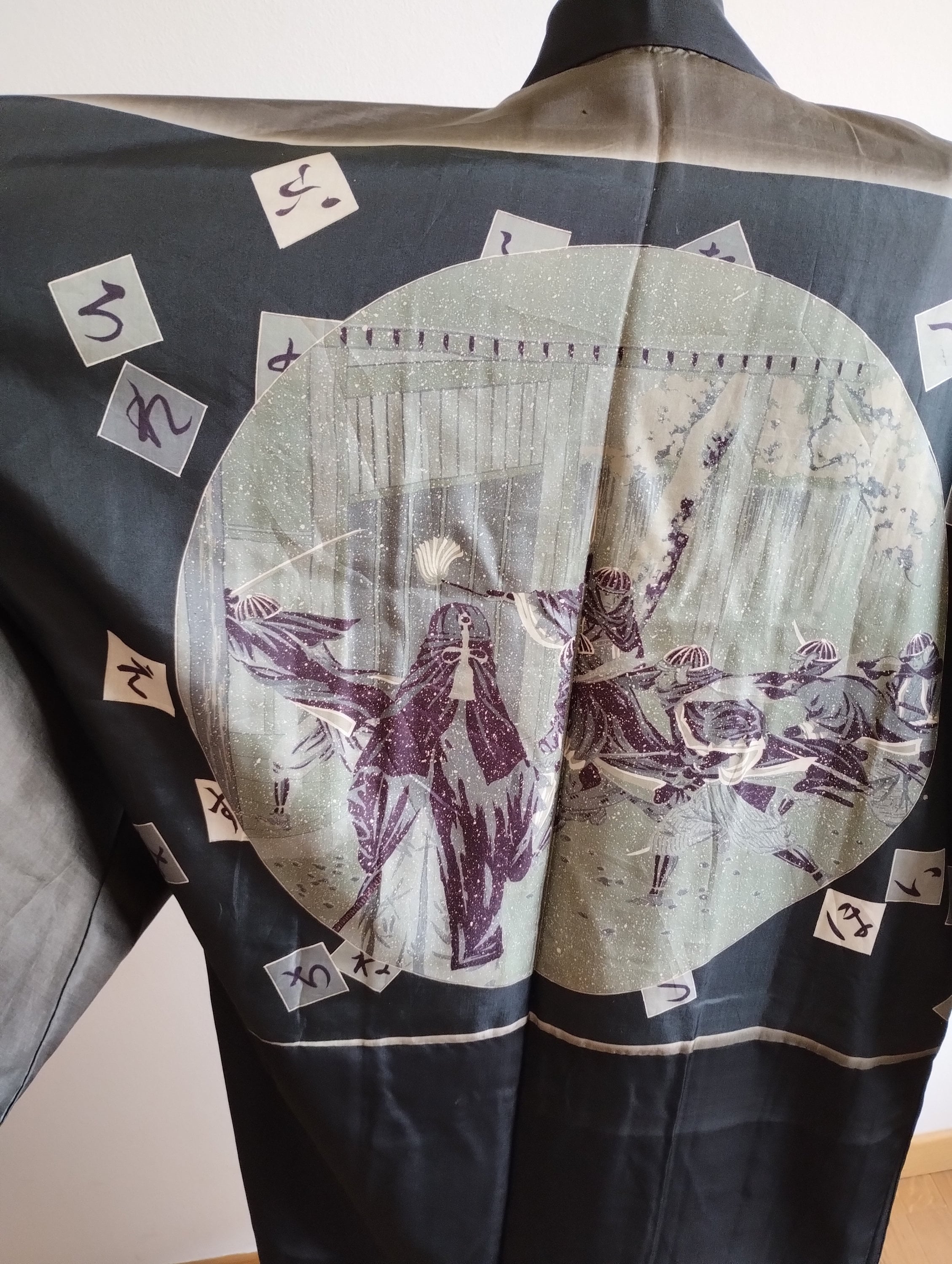 Montsuki Silk Haori Jacket for Men, Vintage Japanese Silk Haori, Black ...