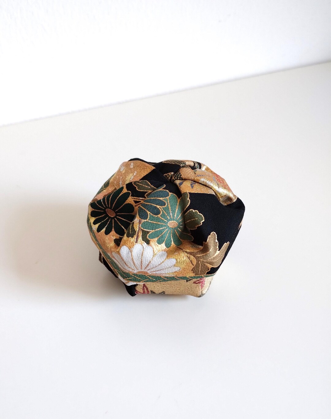 Black and Gold Color Jewelry Box, Twist Jewelry Box, Silk Ring Box ...