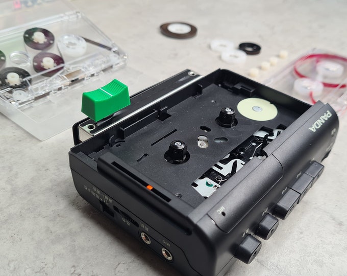 Vintage FROG Radio - Talking Radio -FM Radio With Auto Scanning ...