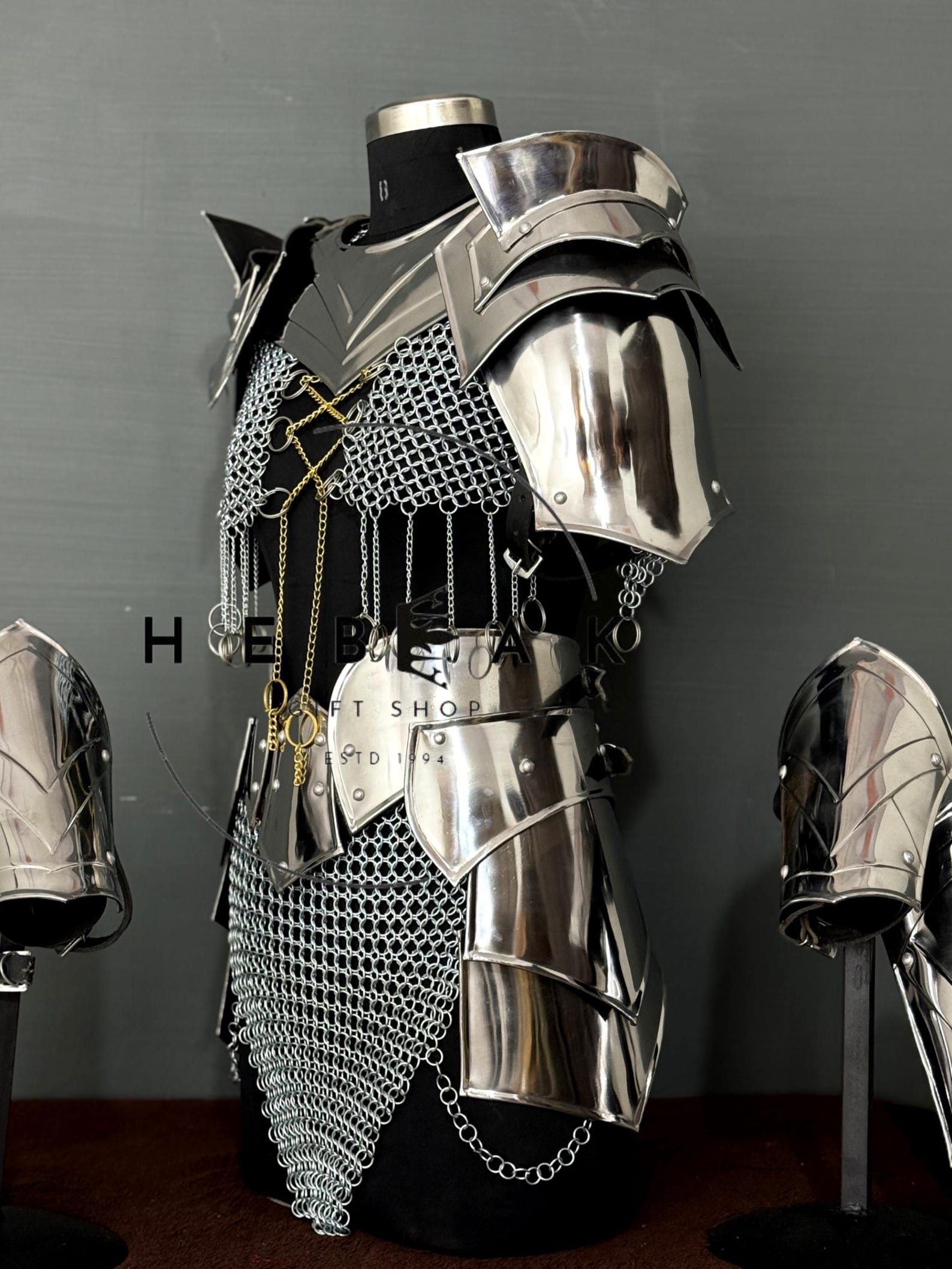 Handcrafted Polished Steel Female Knight Armor Set - Renaissance ...