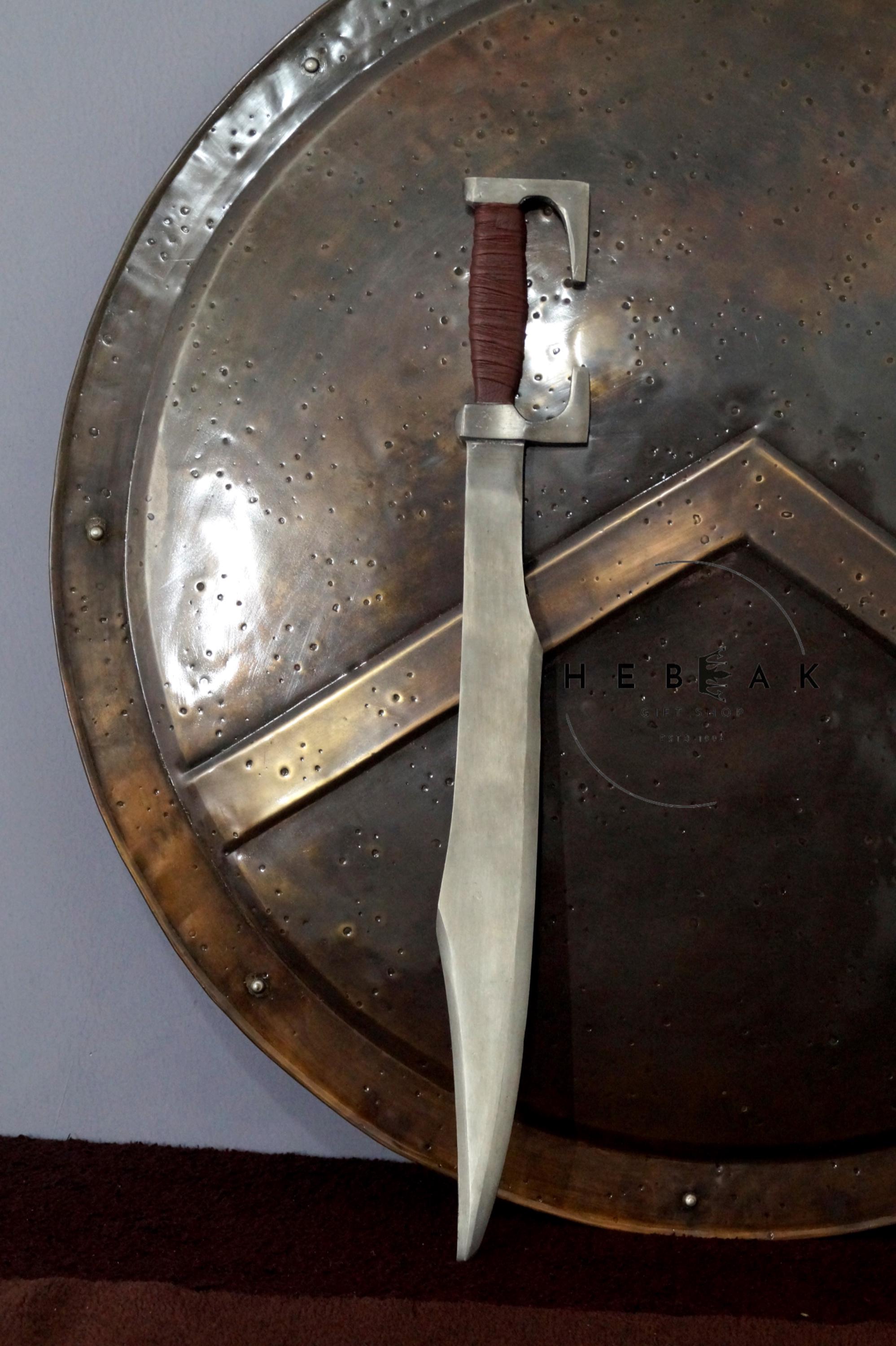 30” Spartan Style Decorative Shield – King Leonidas Inspired | Cosplay ...