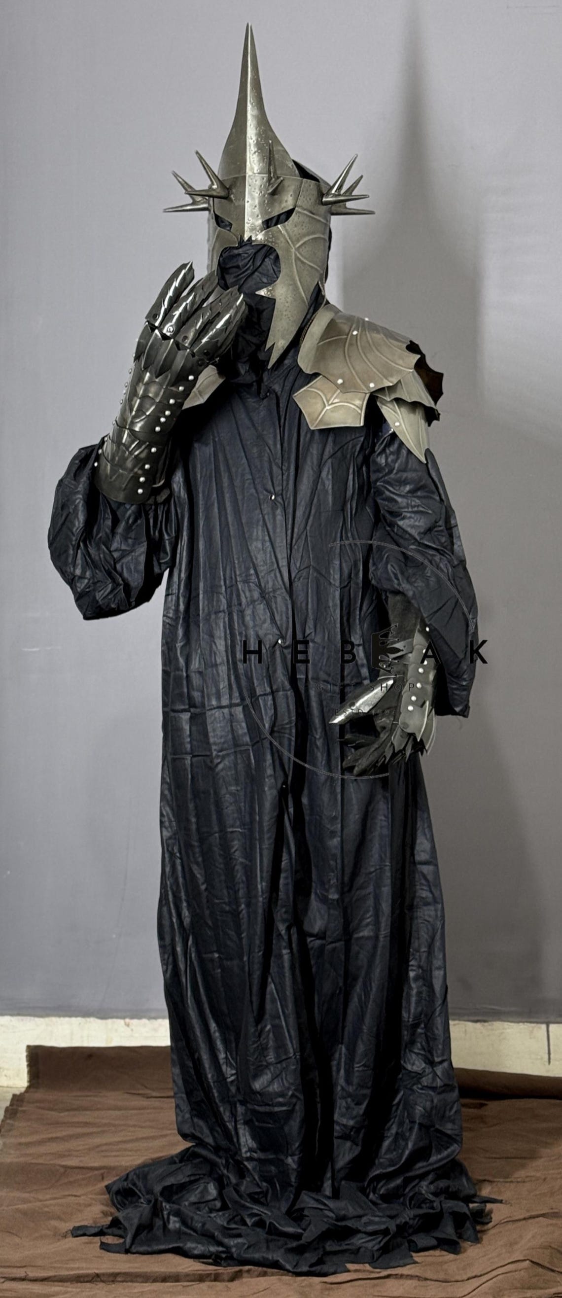 Nazgul Costume: Ringwraith Outfit With Helmet, Gauntlets & Cloak - Etsy