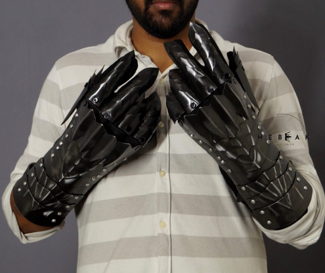 Nazgul Gauntlets: Steel & Leather Ringwraith Gloves - Halloween Costume ...