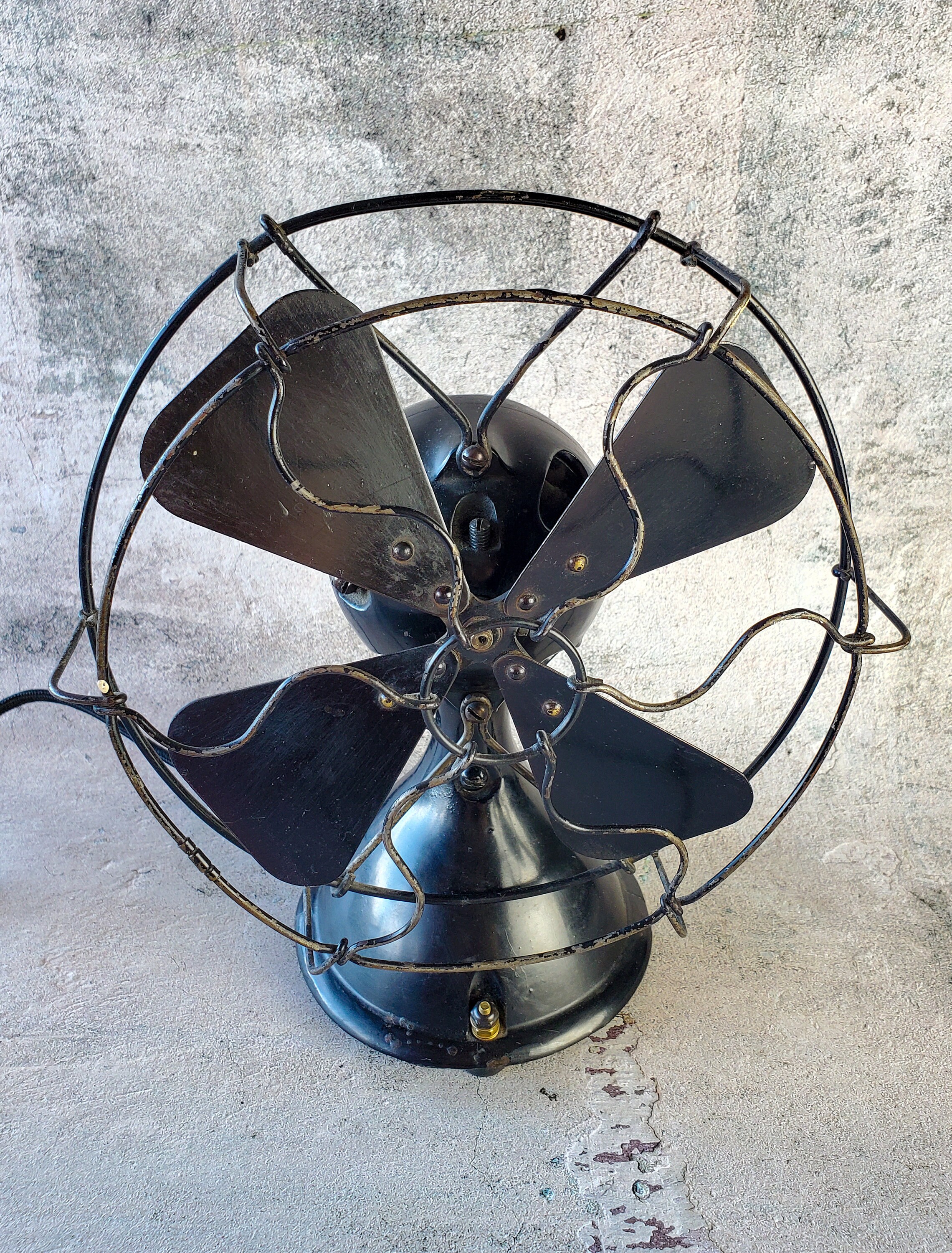 Menominee Clamshell Fan, 8" Antique Cast Iron Fan, 1910s Ball Motor ...
