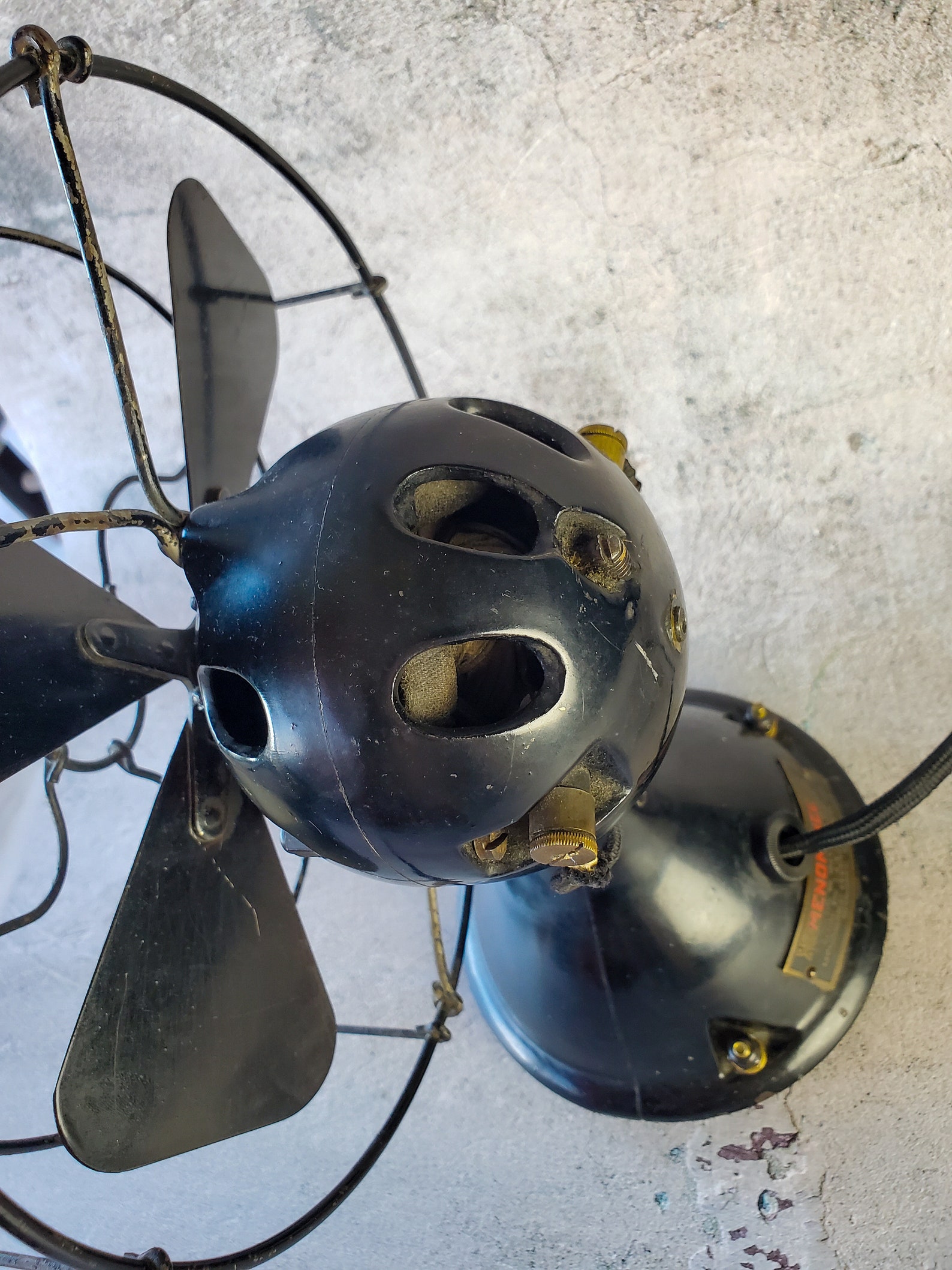 Menominee Clamshell Fan, 8 Antique Cast Iron Fan, 1910s Ball Motor ...