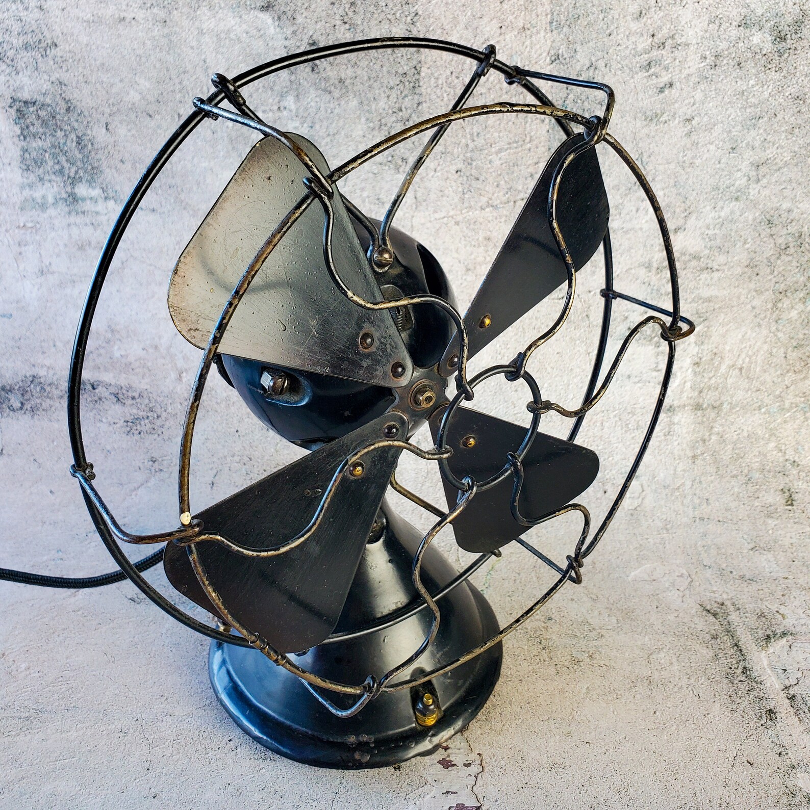 Menominee Clamshell Fan, 8" Antique Cast Iron Fan, 1910s Ball Motor ...