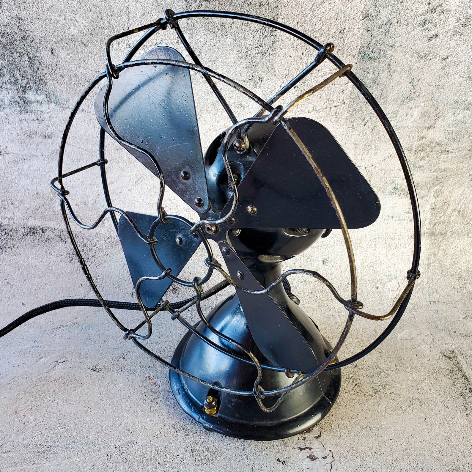 Menominee Clamshell Fan, 8 Antique Cast Iron Fan, 1910s Ball Motor ...