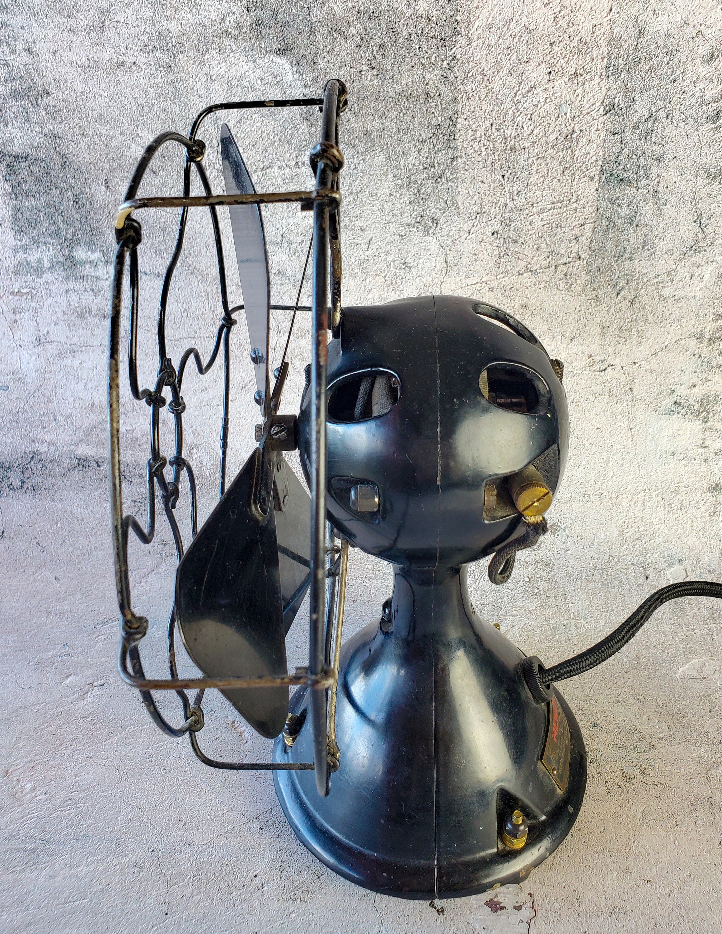 Menominee Clamshell Fan, 8" Antique Cast Iron Fan, 1910s Ball Motor ...