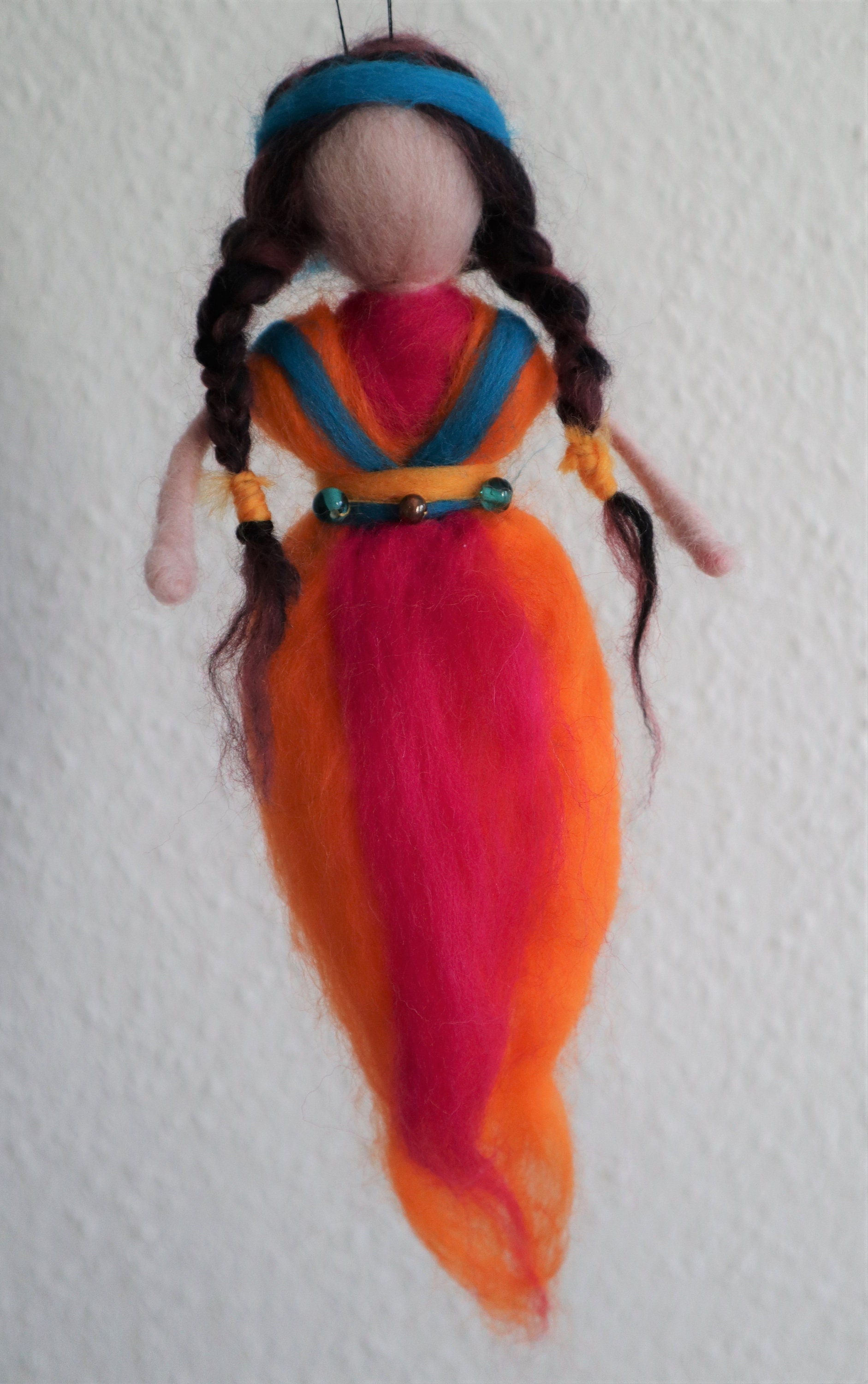 Fee nach Waldorfart, Schamanin, needle felted fairy, shamanic doll ...