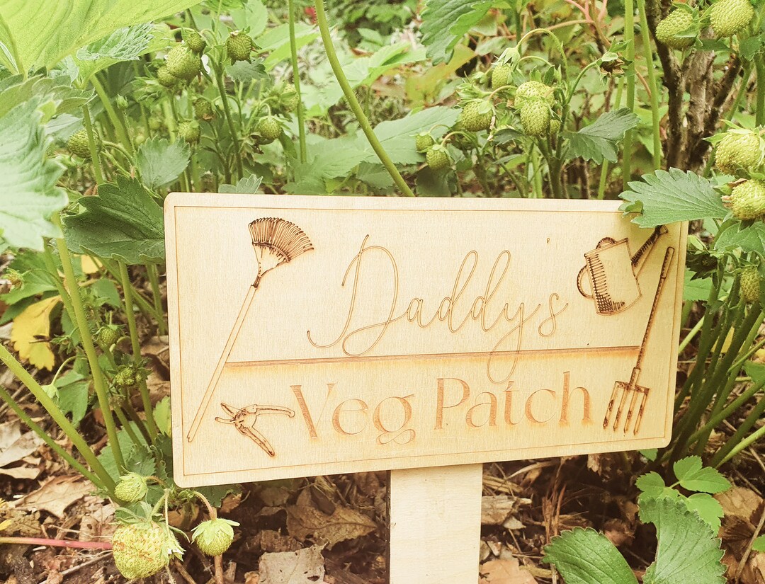 Custom Garden Vegetable Patch Sign - Personalised Wooden Veg Patch ...