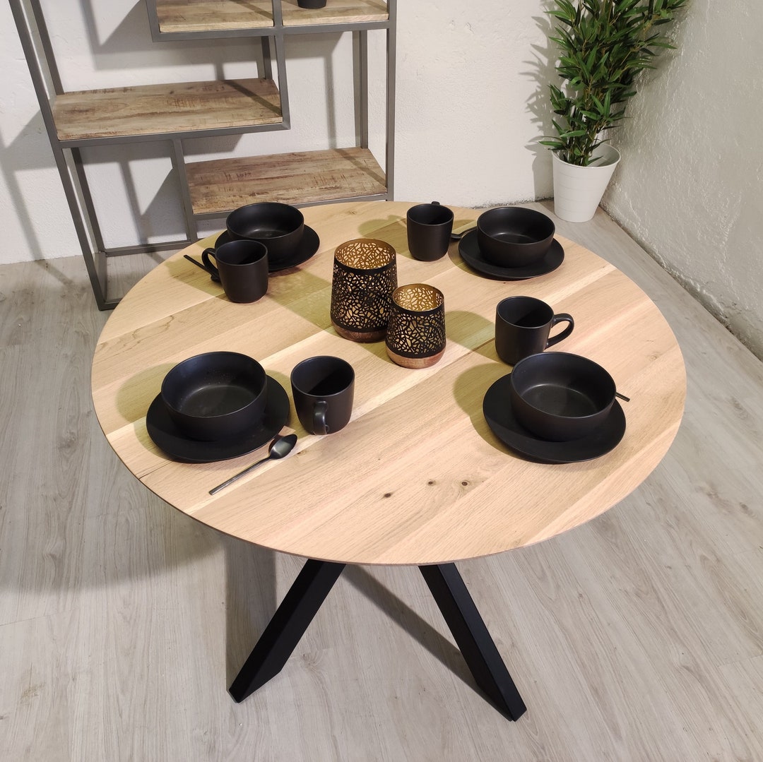 Round Dining Table in Solid Oak With Swiss Edge 100 / 120 / 140 Cm ...