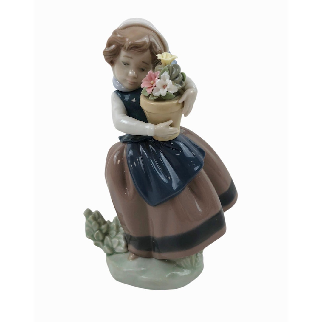 Lladro Figurine Spring is Here 5223 Handcrafted Spain Porcelain ...