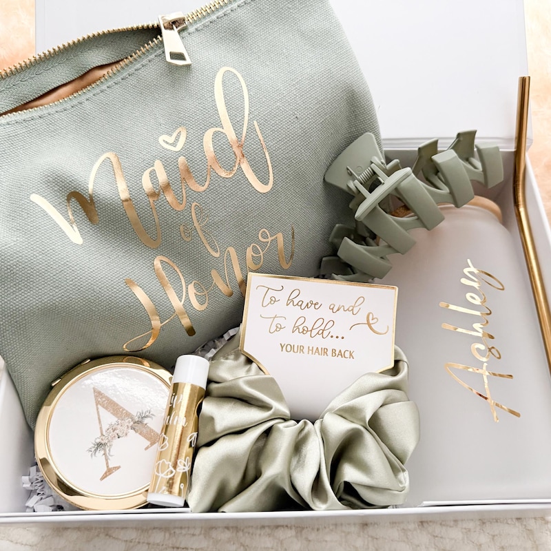 Maid of Honor Gift - 60+ Gift Ideas for 2025