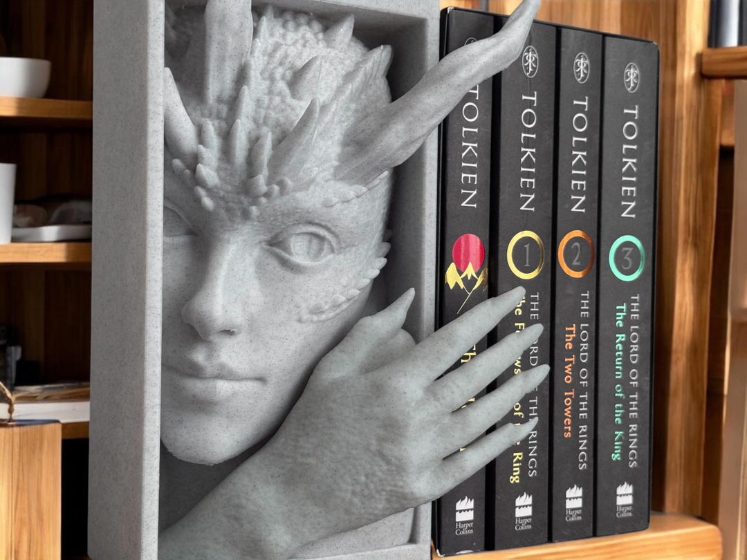 3D Printed Dragon Woman Book Nook: Fantasy Bookshelf Insert - Etsy