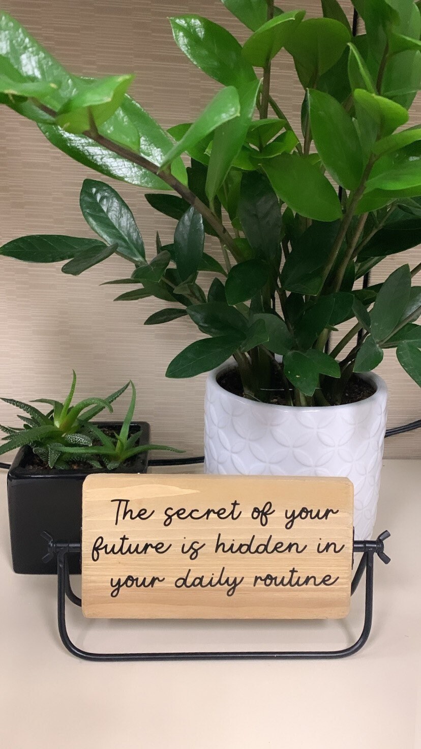 Customizable Rotating Sign - Etsy