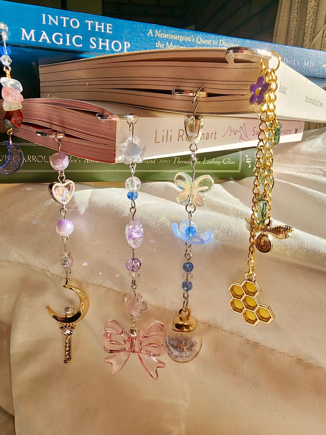 Dangle Beads Charm Bookmarks (sailormoon, One Piece, Honey Bumble Bee ...