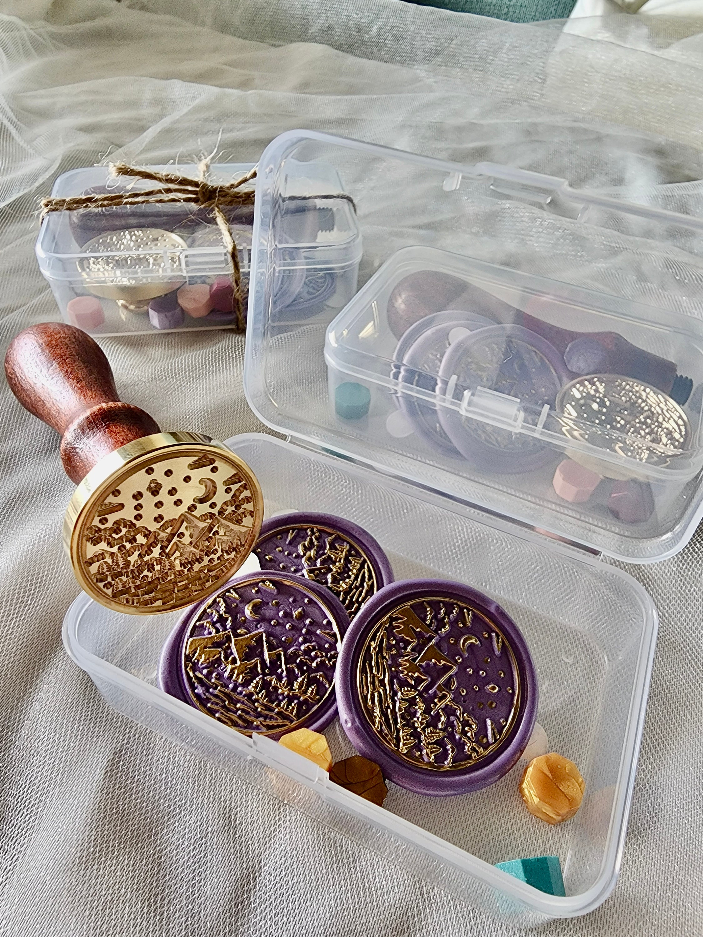 Wax Seal Head and Handle With Self Adhesive Stamps in a Plastic Case ...