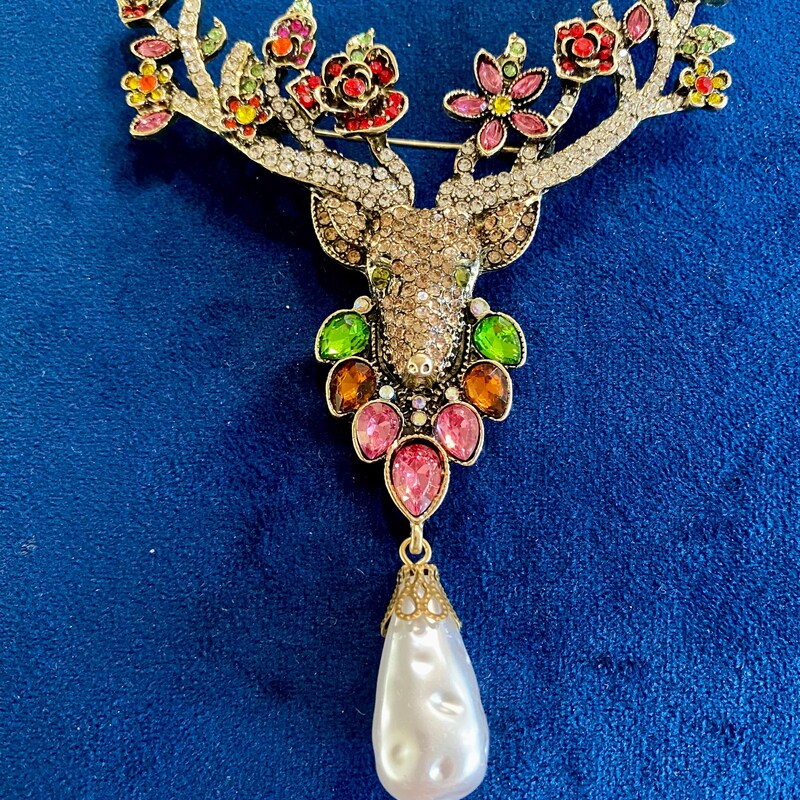 Deer Brooch - Etsy