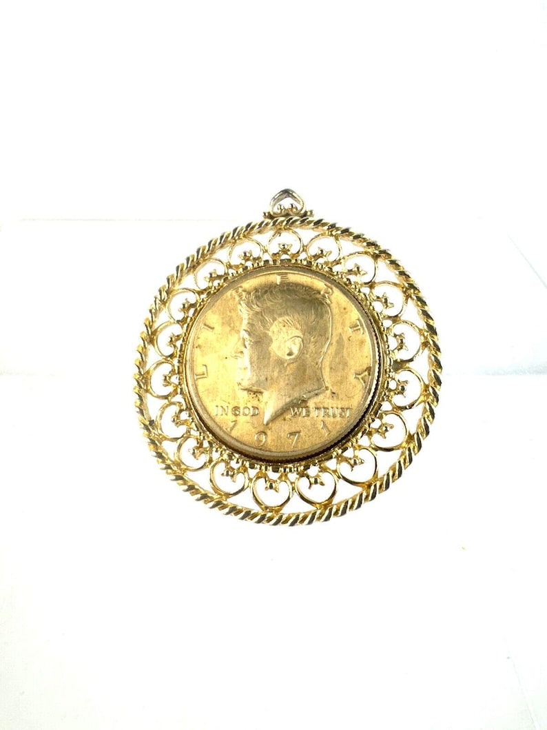 Vintage 1971 JFK Gold Plated Half Dollar Coin Pendant President Kennedy ...